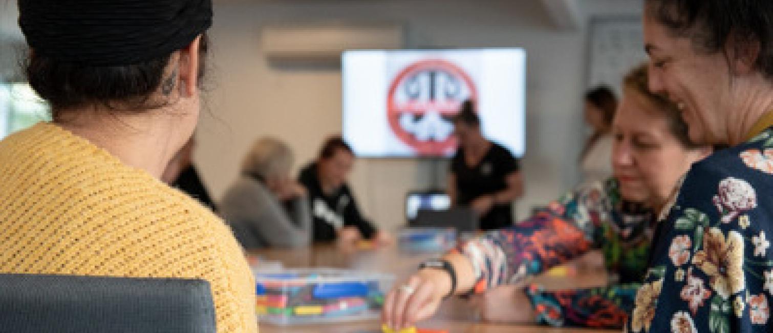 6 Quakers learning Te Reo Maori one rakau at a time - adventures with ...